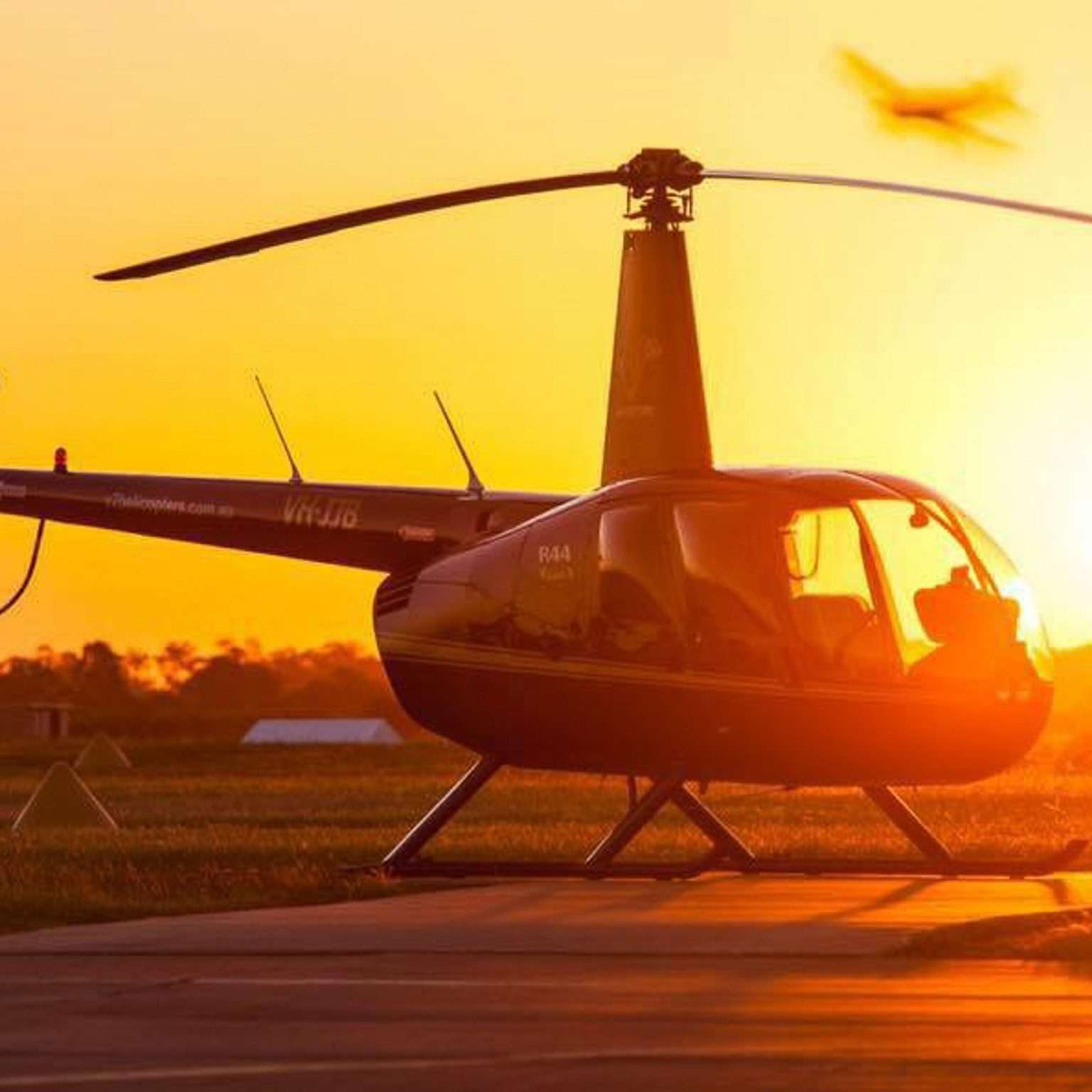 Helicopter Lessons Brisbane | V2 Helicopters